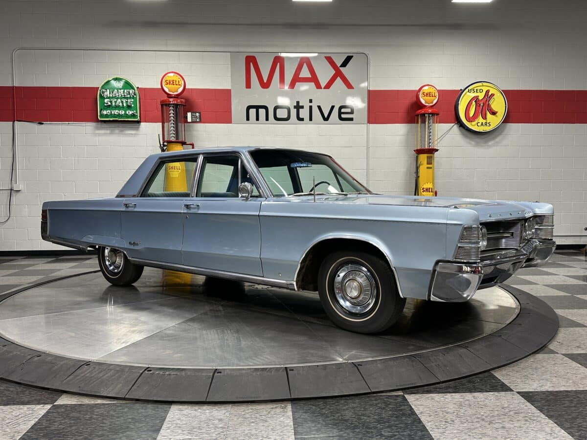1967 Chrysler New Yorker Sedan | V1710 - MAXmotive